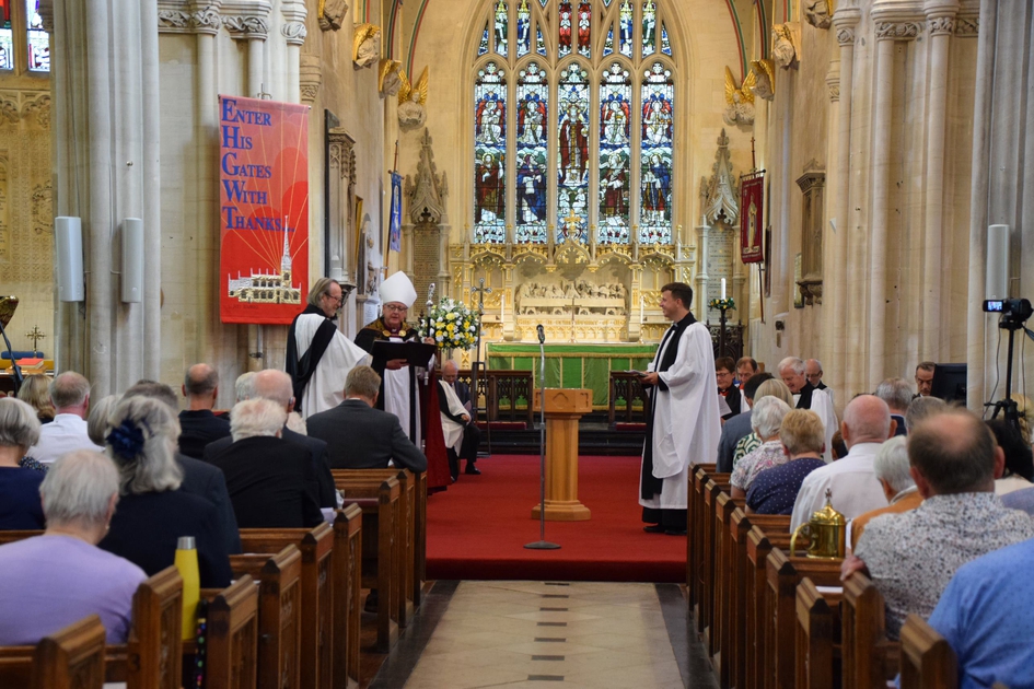 Licensing of our new Rector Jake Eggertsen - News - St Leonard's ...