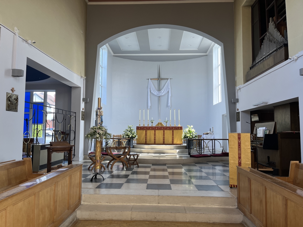 Confirmation at Holy Trinity - News - Cookridge: Holy Trinity - A ...