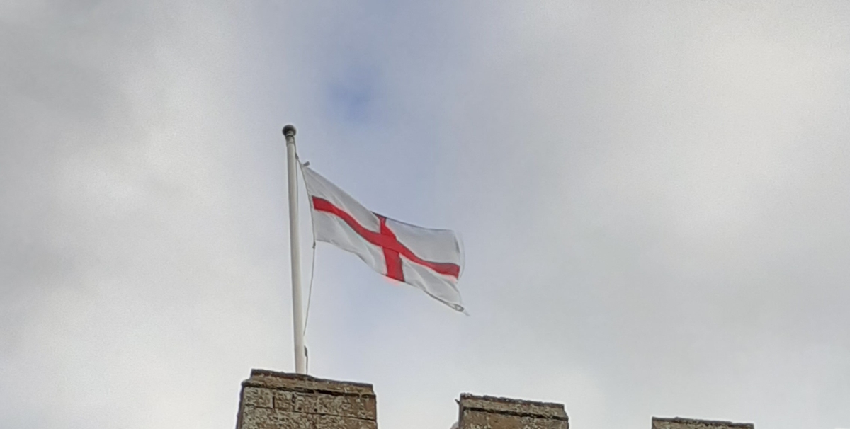 VE80 service and raising of the new flag - News - St Lawrence, Bourton ...