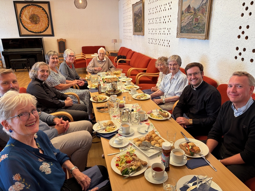 Newcomers welcome to the Drammen Ladies' Guild - News - Anglican ...