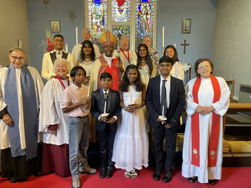 Bishop Rose Confirms 8 Candidates - News - St Andrew's Barming Heath ...