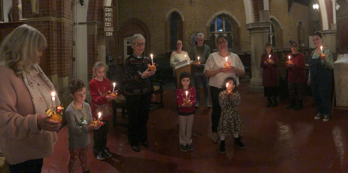 Christingle Celebration attracts children (and adults!) - News - St ...